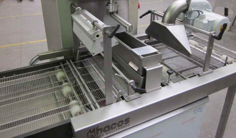 Enrobing attachment for an automatic tempering machine - Making.com