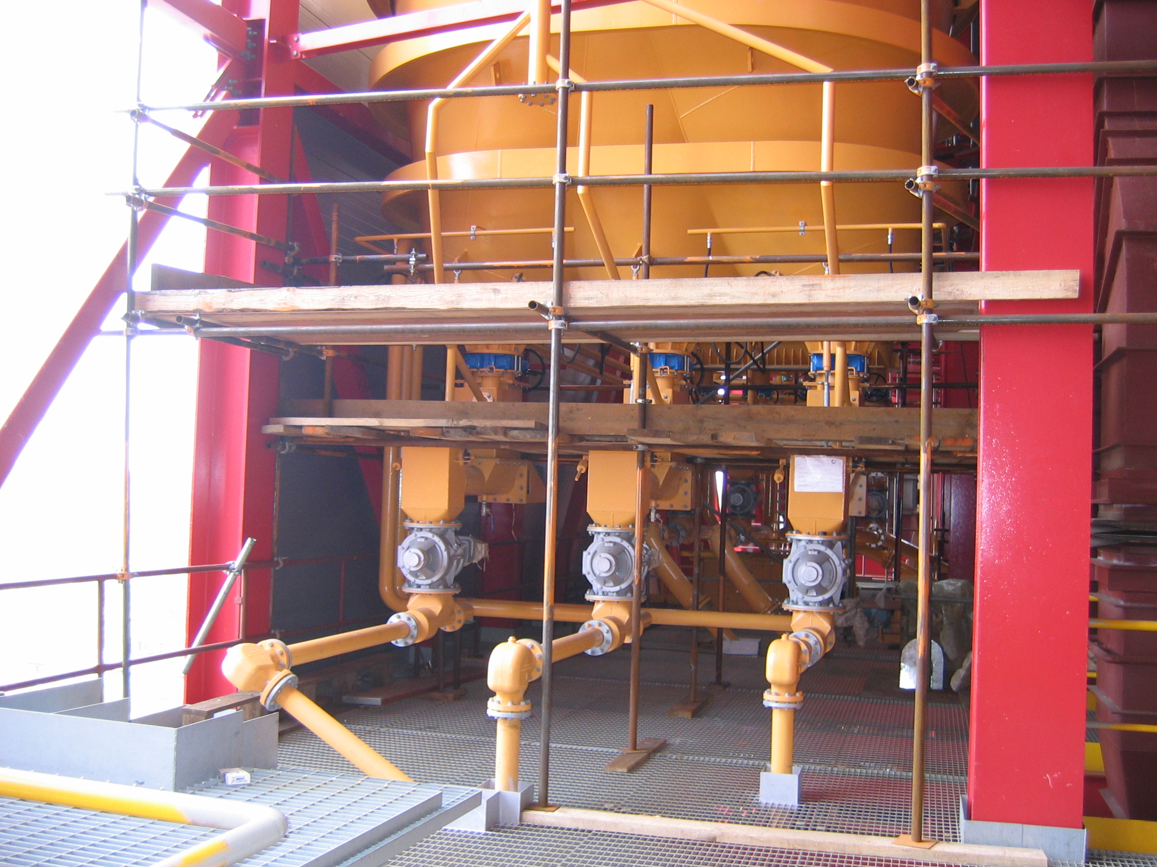 Additive and bed material feeding systems - Making.com